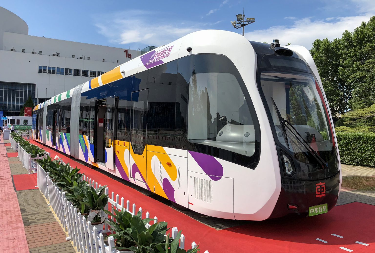 Dubai to have trackless trams, autonomous buses - Arabia Travel News