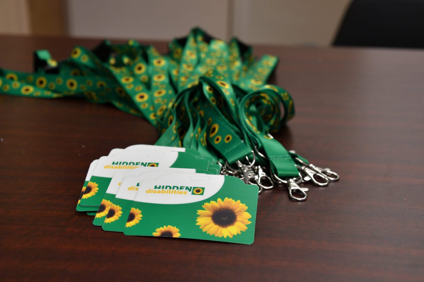 easyJet and easyJet holidays join the Hidden Disabilities Sunflower ...